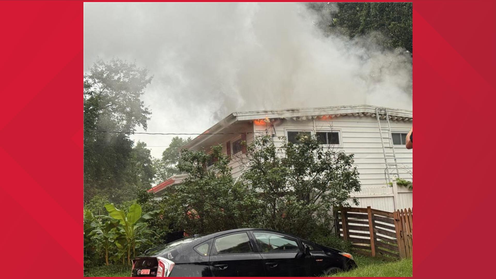 Lightning sparks townhouse fire in Vienna, Virginia | wusa9.com