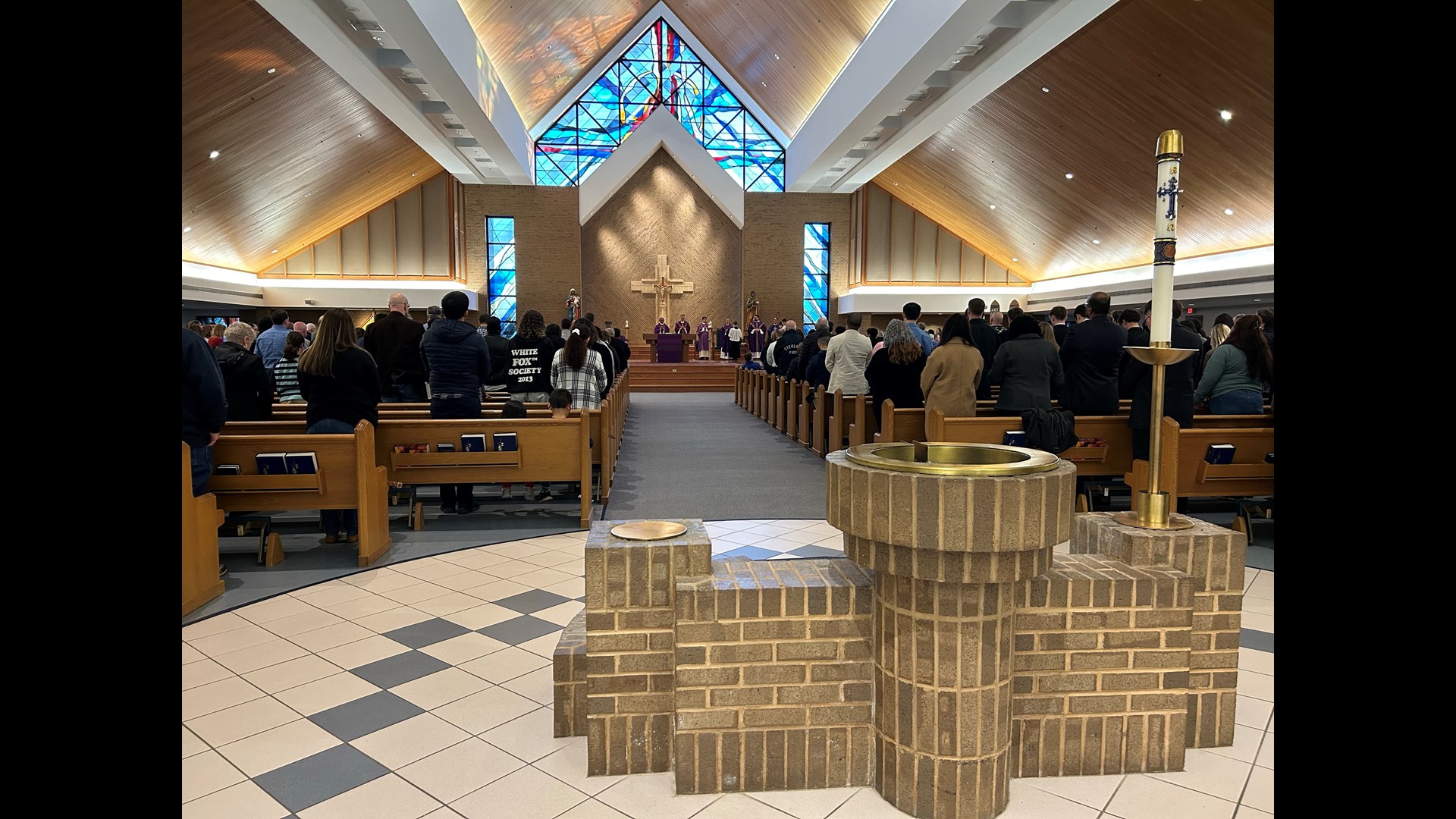 Sterling community comes together in prayer after explosion | wusa9.com