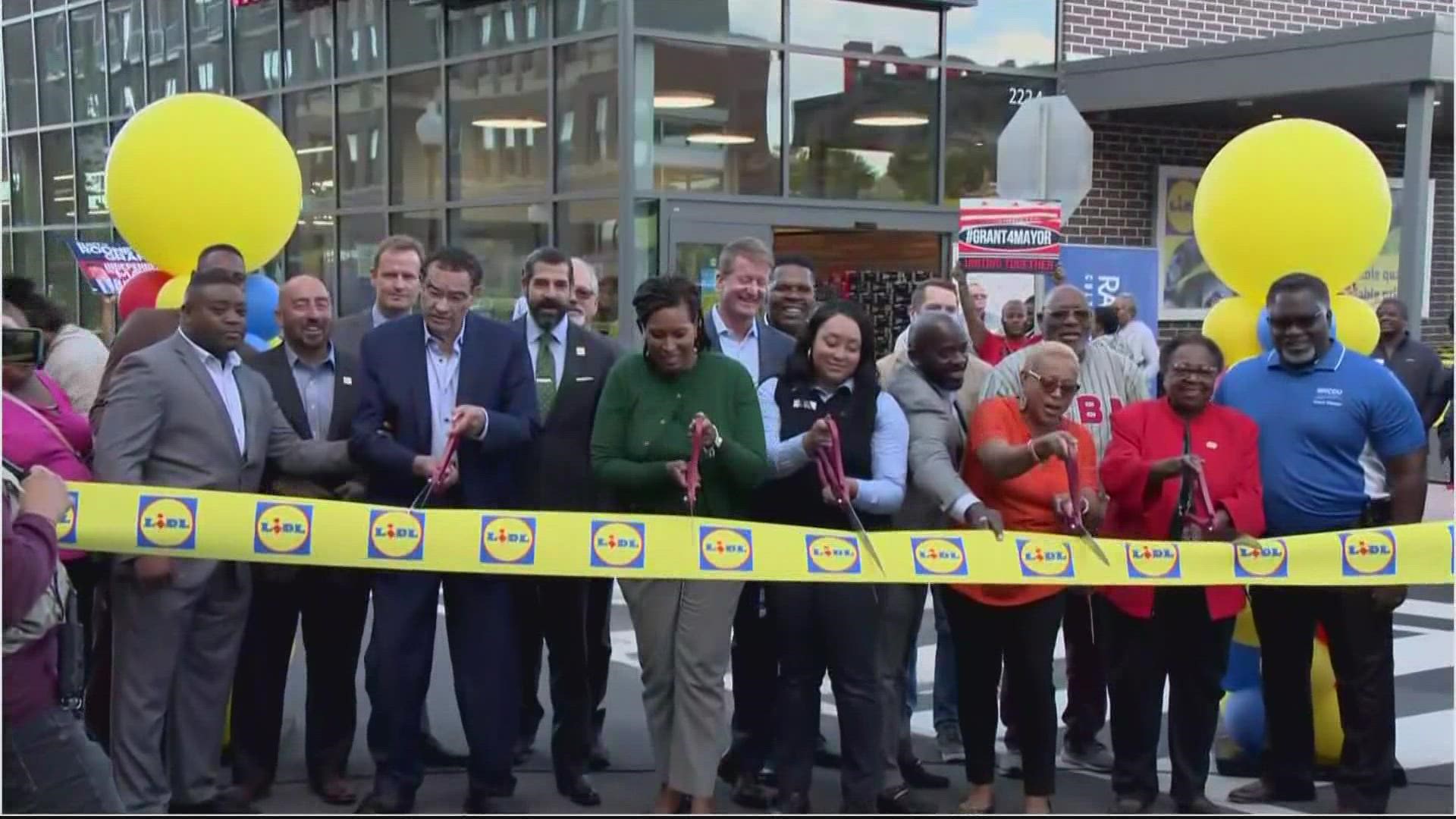 SE DC gets full-service grocery store but food inequities remain ...