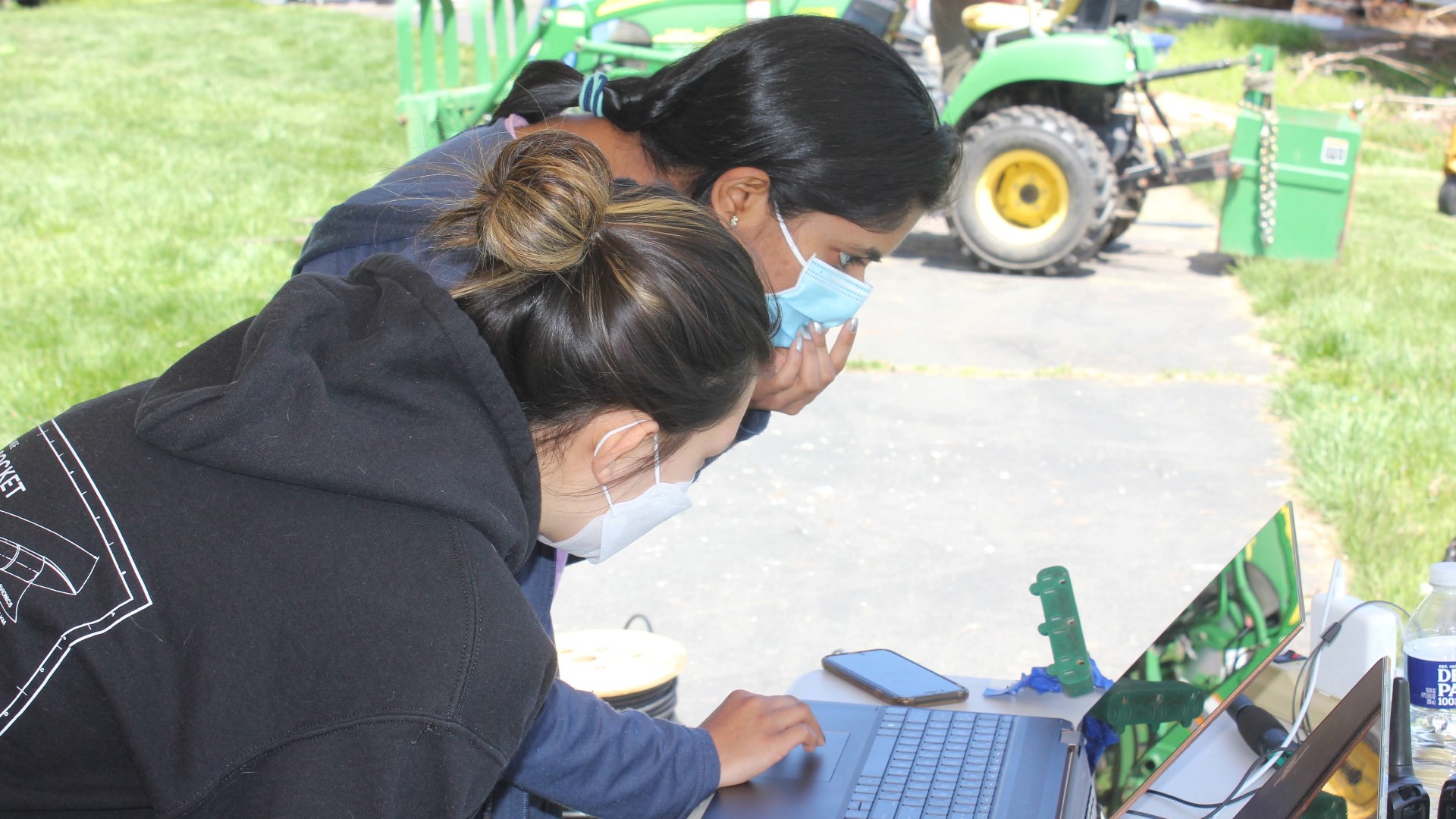 Virginia high schoolers work to send rocket to space | wusa9.com
