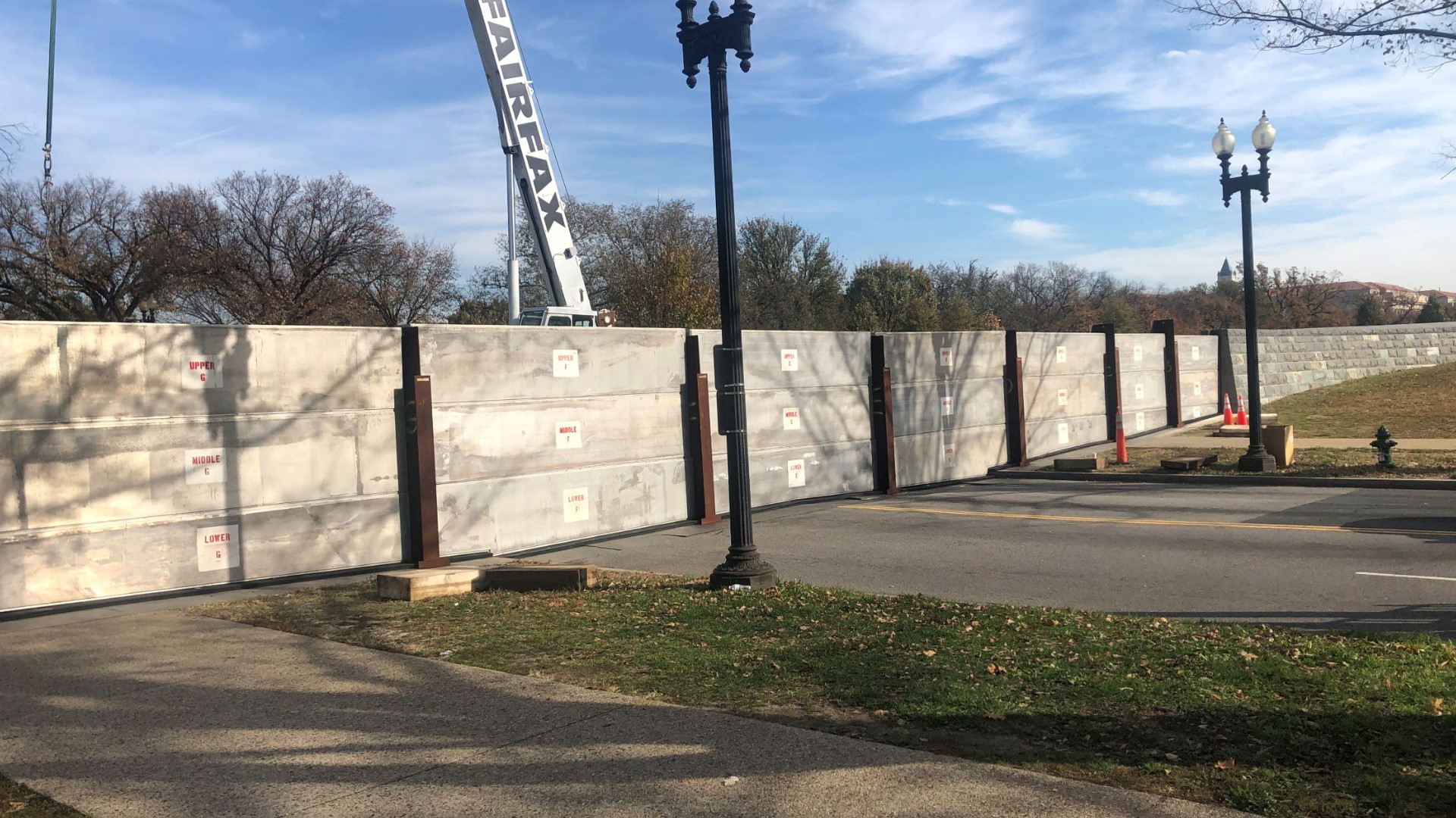 Levee installation test closes 17th Street NW | wusa9.com