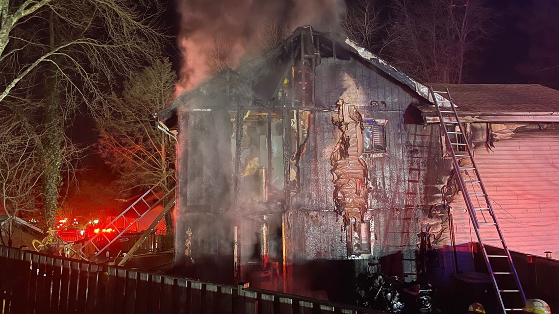 3 homeless after two-story fire at Gaithersburg home | wusa9.com