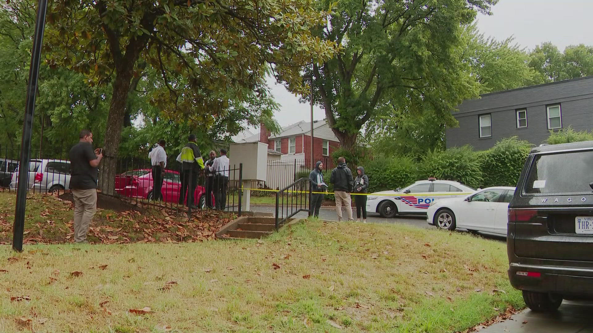 Dc Police Investigating Triple Shooting In Southeast Dc