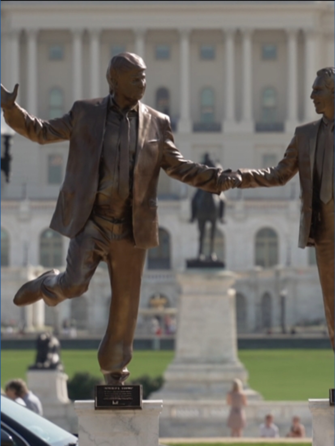Park Police remove Trump-Epstein statue from National Mall | wusa9.com
