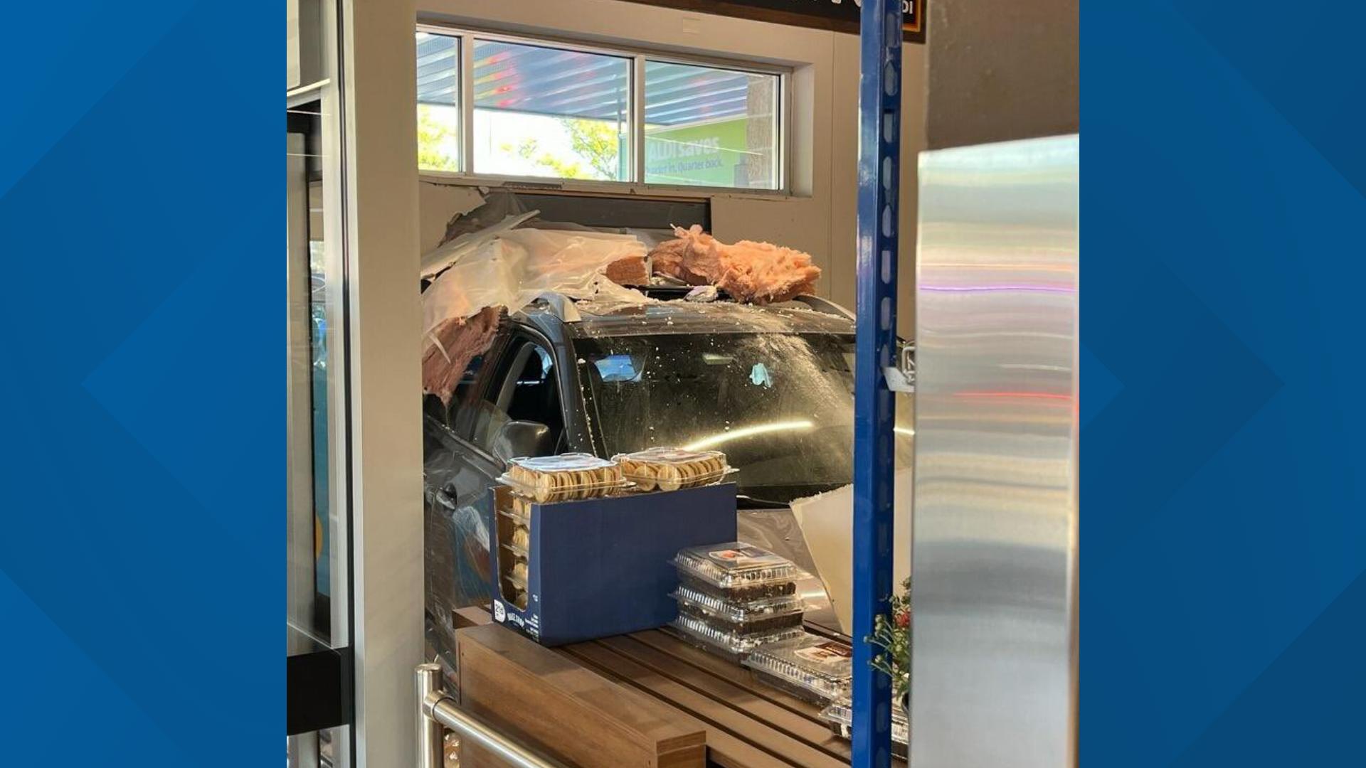 Car crashes into Germantown Aldi; two people evaluated at the scene ...