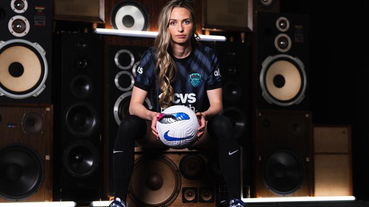 Here's a look at the Washington Spirit's new Shockwave kits | wusa9.com