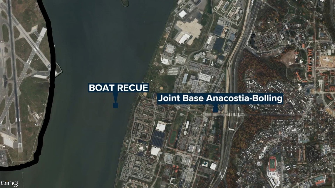 15 people rescued from sinking boat on Potomac River | wusa9.com