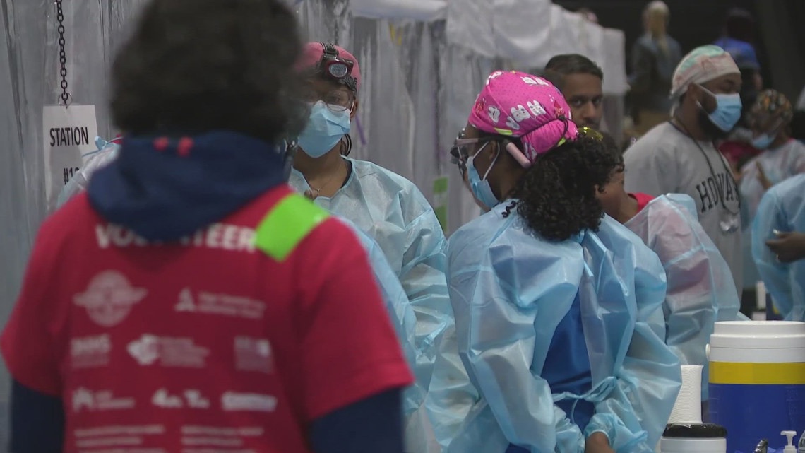 Hundreds line up overnight in Takoma Park for free medical care | wusa9.com