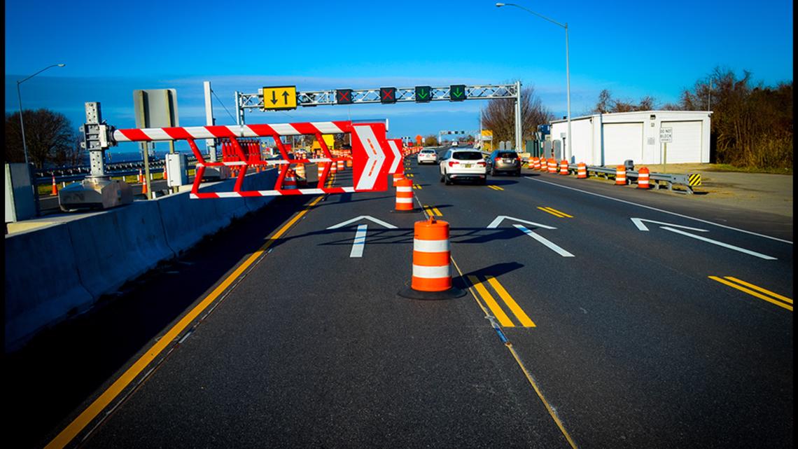 Travelers on Bay Bridge alerted to new lane control system | wusa9.com