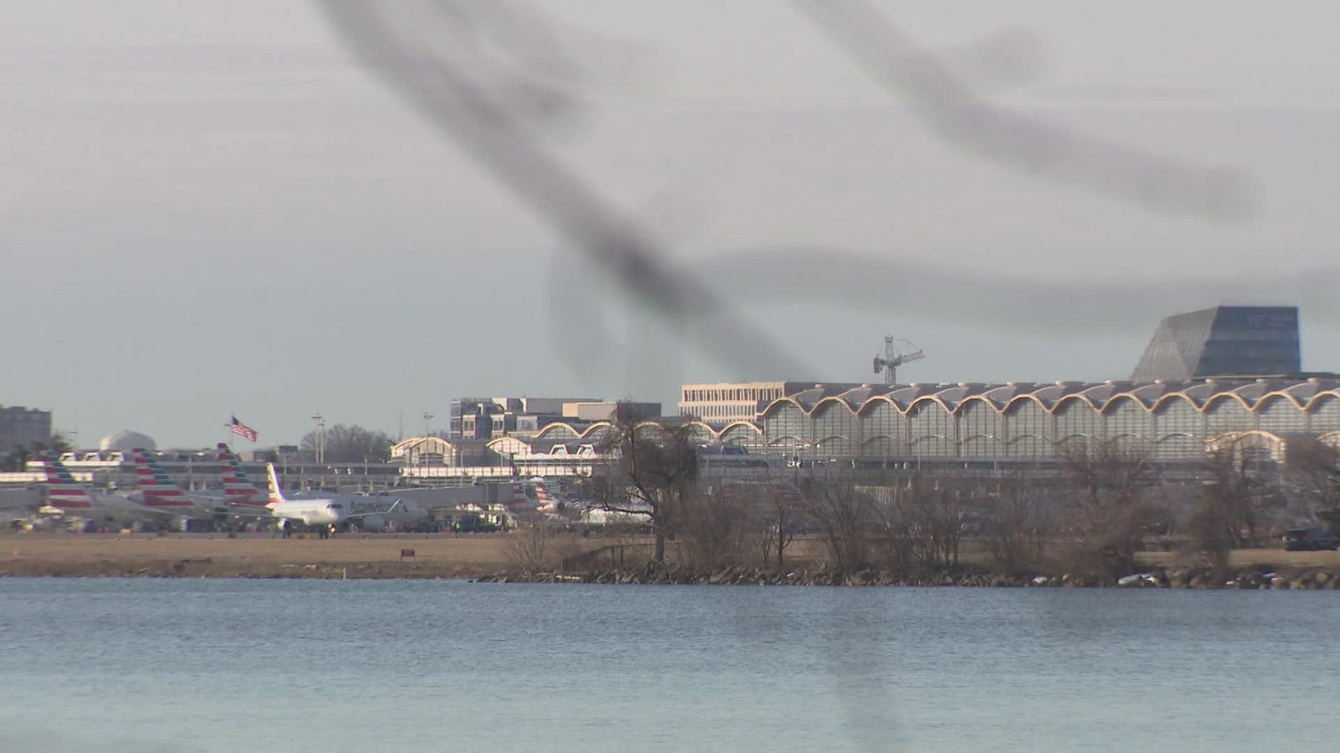 DCA plane crash latest: Salvage operations continue Tuesday | wusa9.com