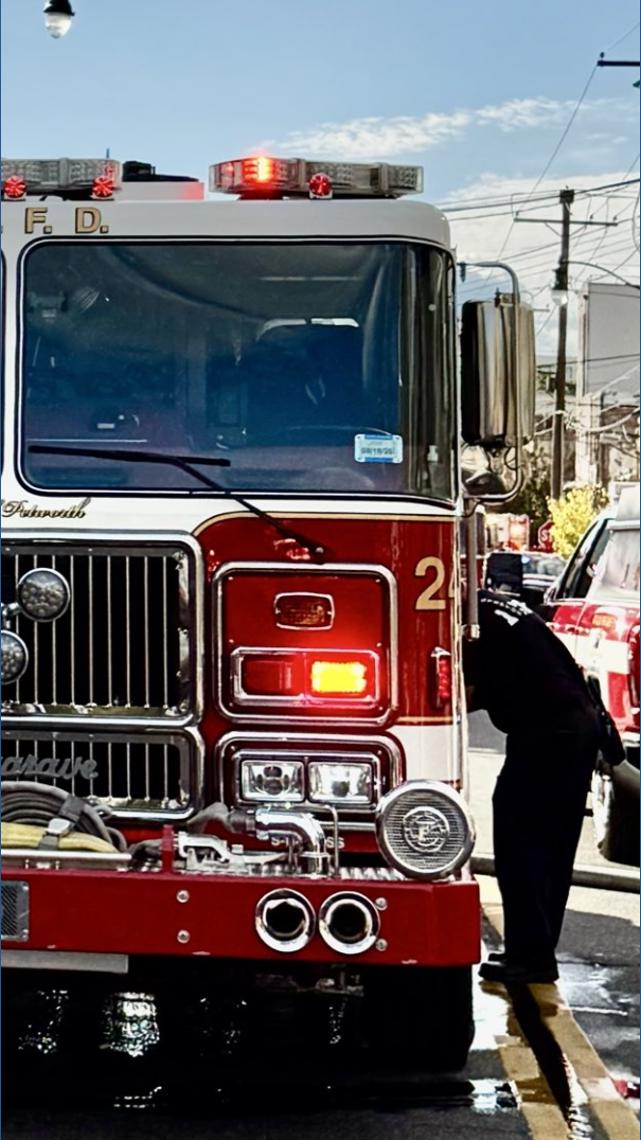 Man critically injured in DC fire | wusa9.com