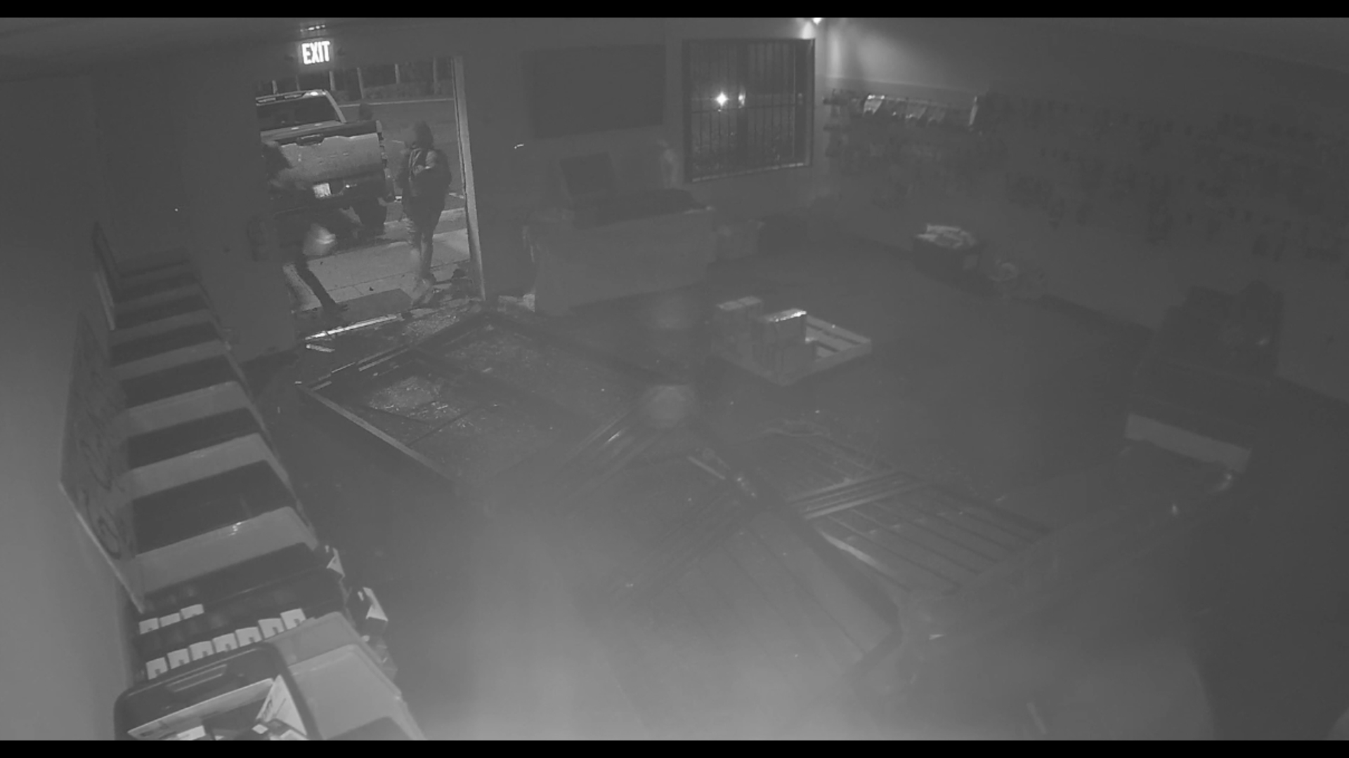 2 arrested in Virginia gun shop smash-and-grab burglary | wusa9.com