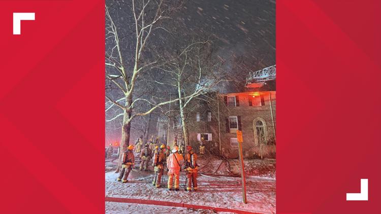 Crews rescue 5 from Columbia townhouse fire in snowy conditions | wusa9.com