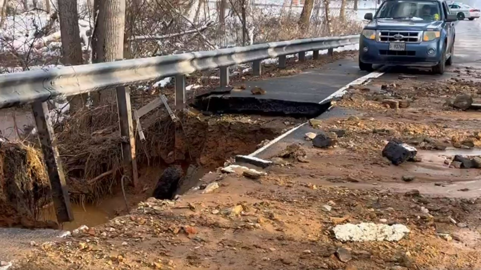 Knowles Ave reopens after water main break | wusa9.com