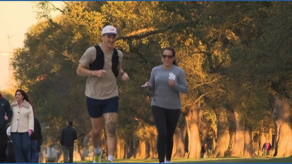 Popular DC 'Run-fluencer' running an extra mile for each day of the ...