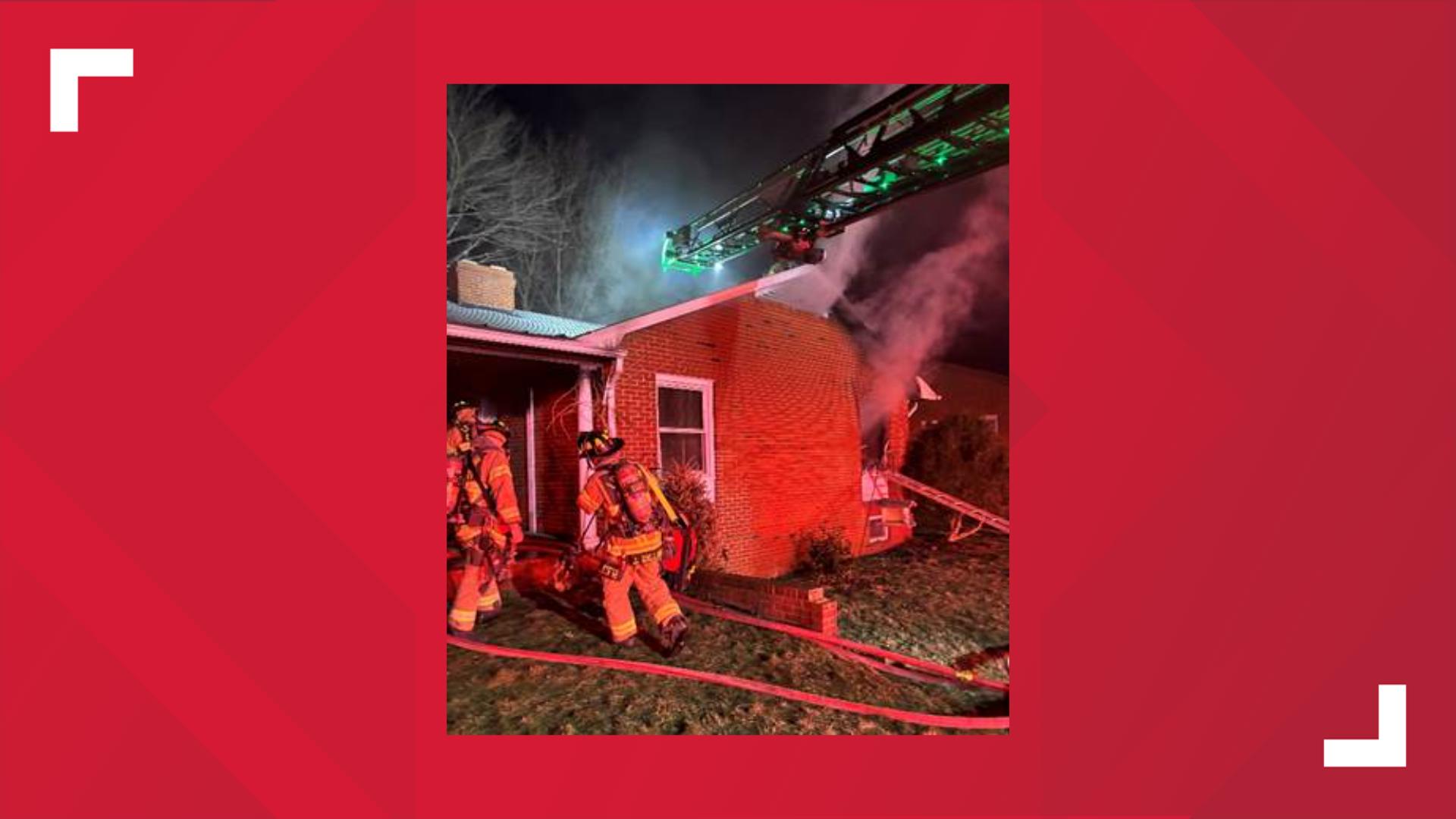 Leesburg, VA house fire leaves family displaced, pets dead | wusa9.com