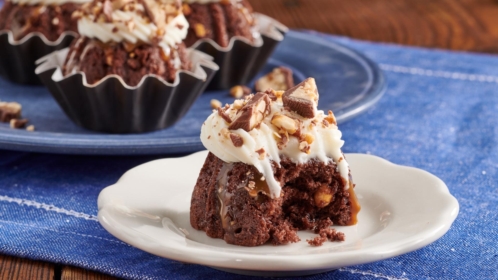 Check out the new touchdown 'Bundtinis' from Nothing Bundt Cakes ...