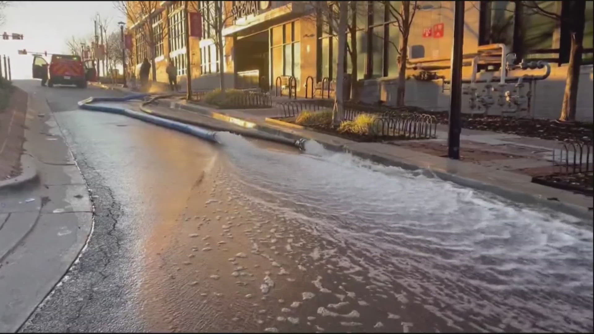 Over 1,000 residents say a burst pipe left a building unlivable | wusa9.com