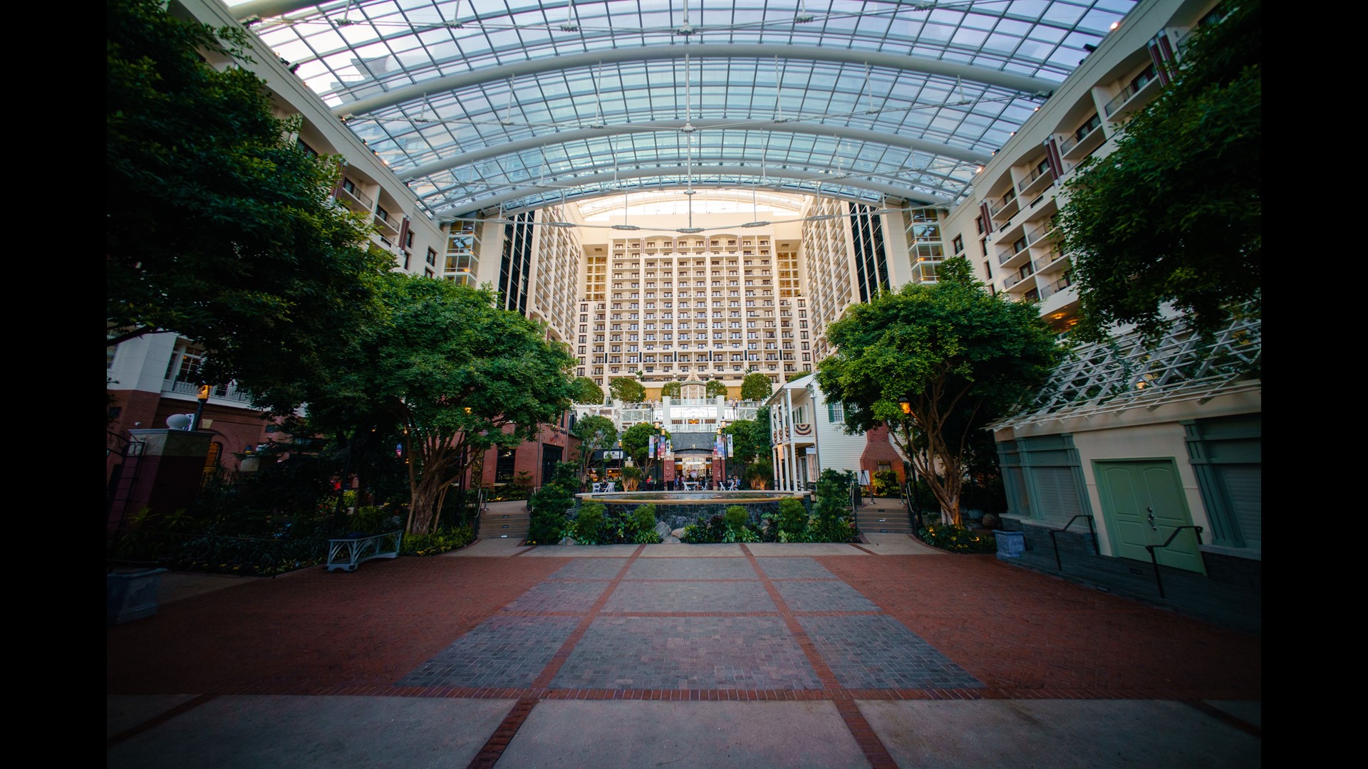 National Harbor offers romantic locations to get engaged | wusa9.com