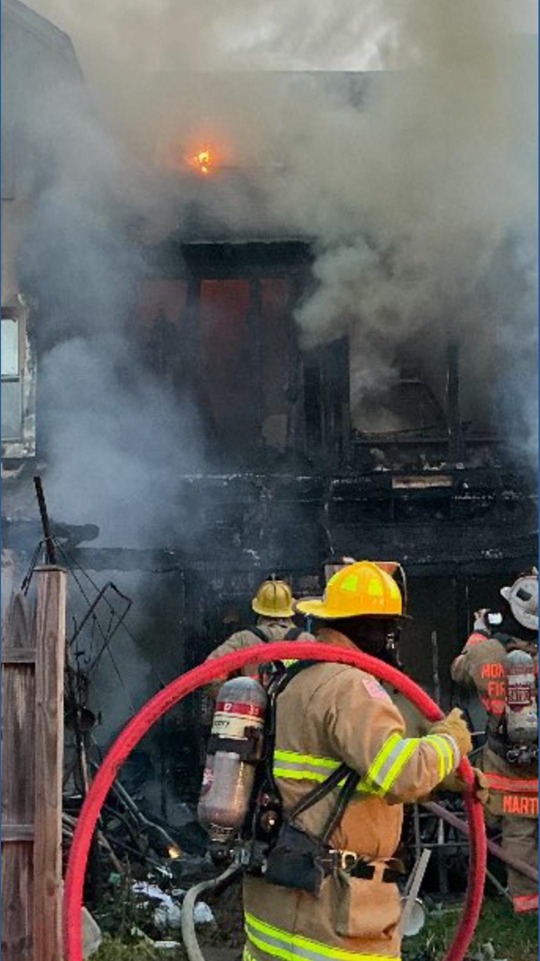 Arlington firefighter saves neighbors, loses home in fire | wusa9.com