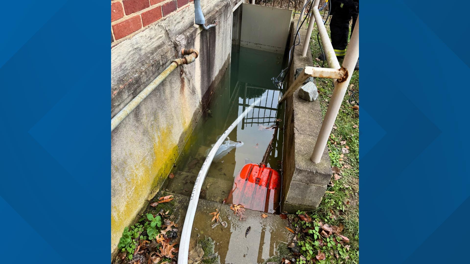 5 displaced by flooding in Southeast DC apartment basement | wusa9.com