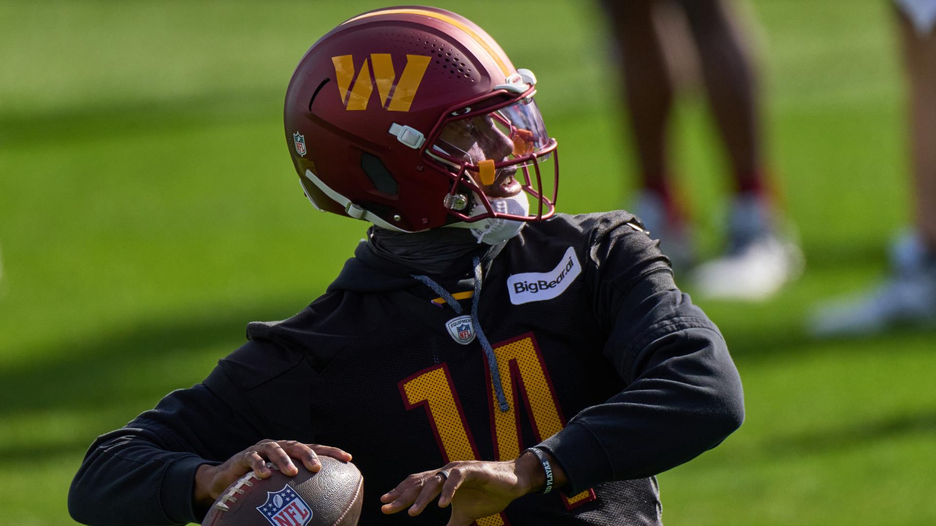 Josh Johnson will start at quarterback for Commanders' Christmas Day ...