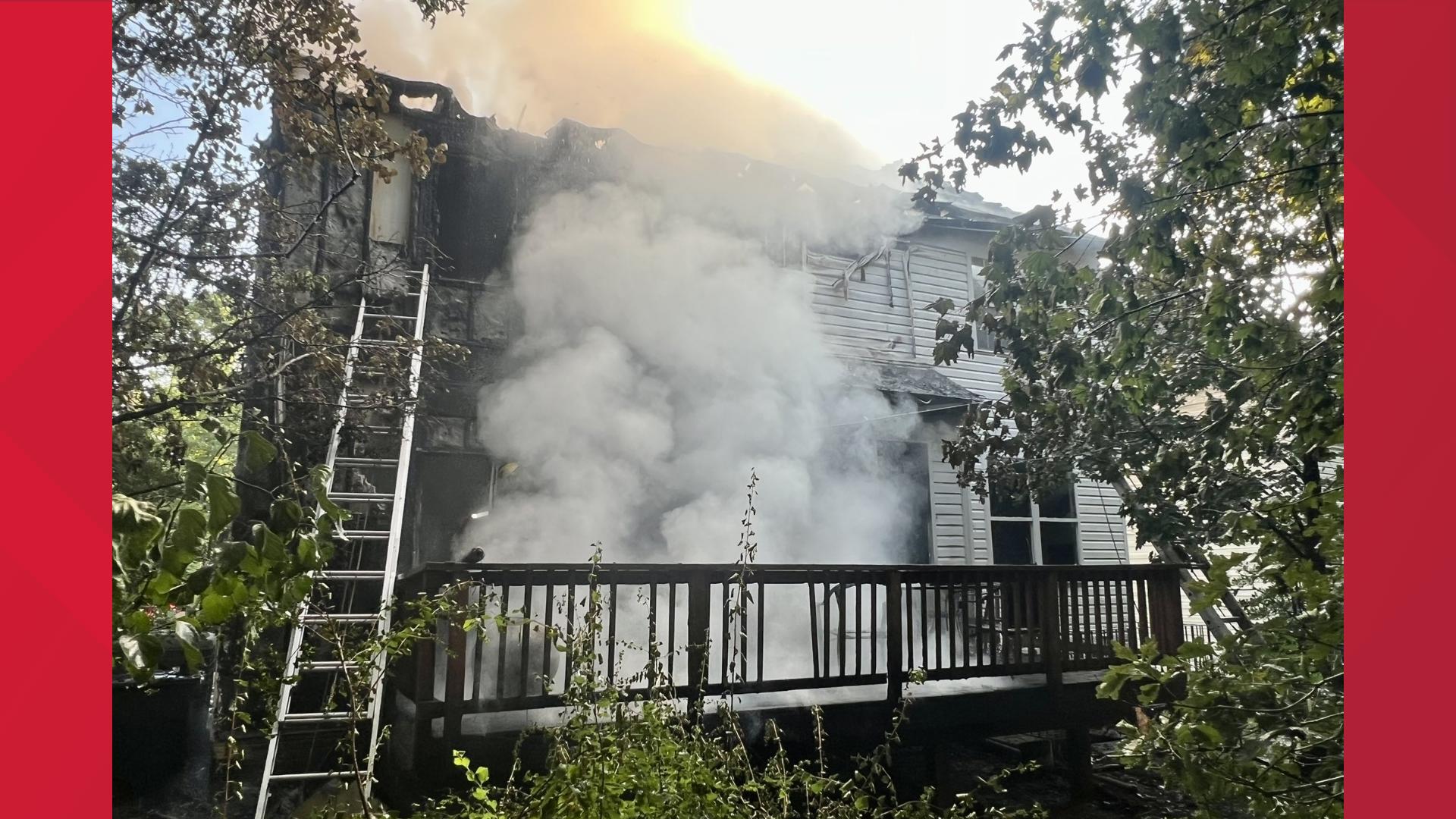 Firefighters tackle Gaithersburg fire; family escapes unharmed | wusa9.com