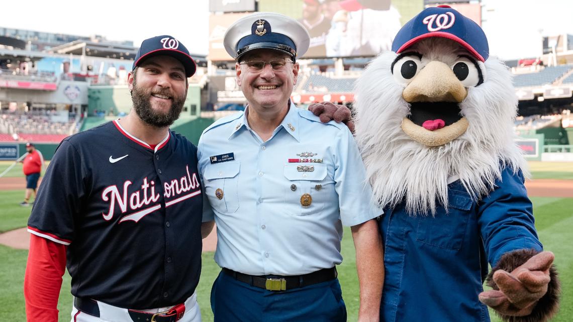 First MLB player performs advancement ceremony for Coast Guard | wusa9.com