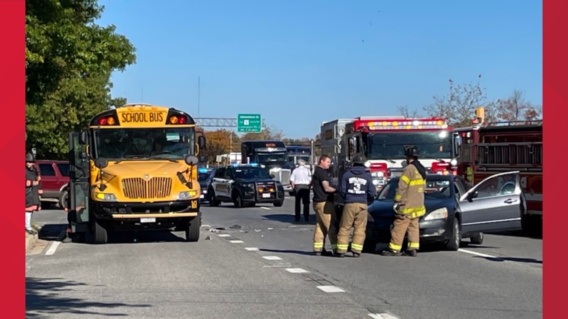 5-vehicle crash involves Charles Co. school bus | wusa9.com