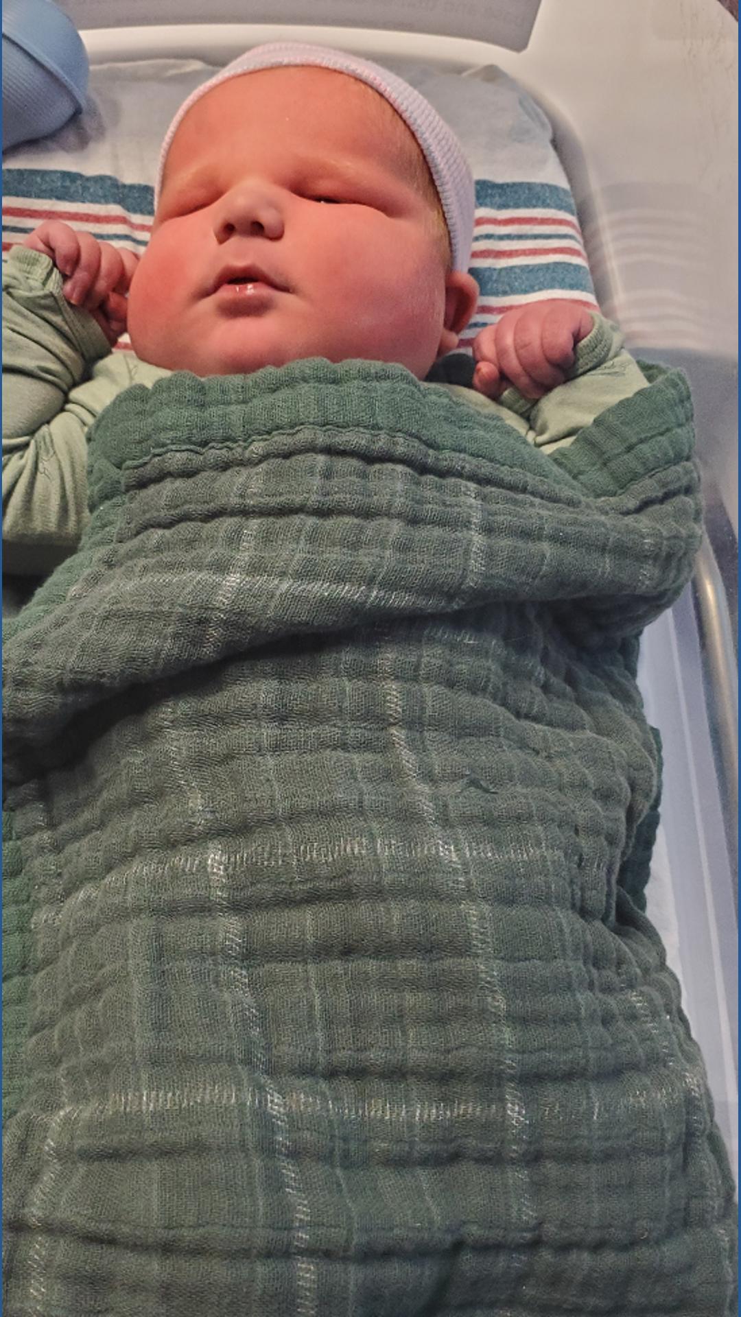 Virginia newborn breaks hospital record at nearly 13 pounds | wusa9.com